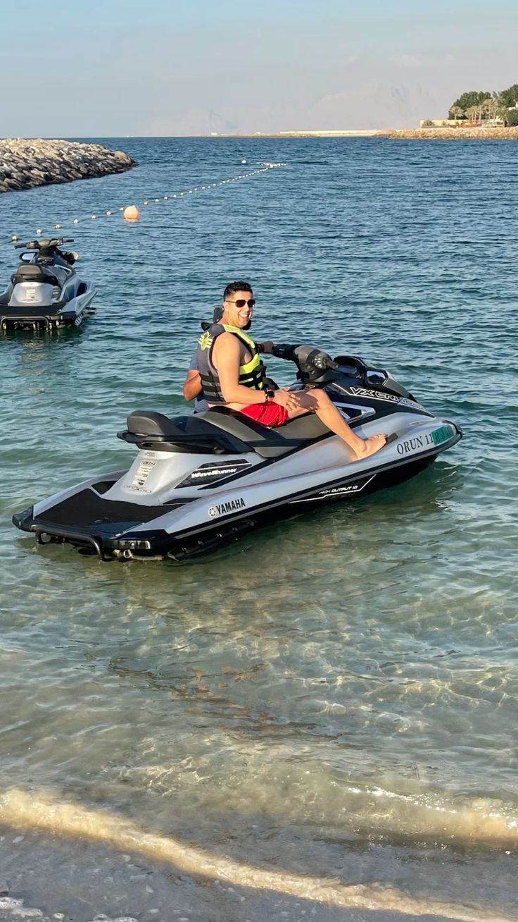 Jet Skis – Buyer's Guide, Models & Riding Tips